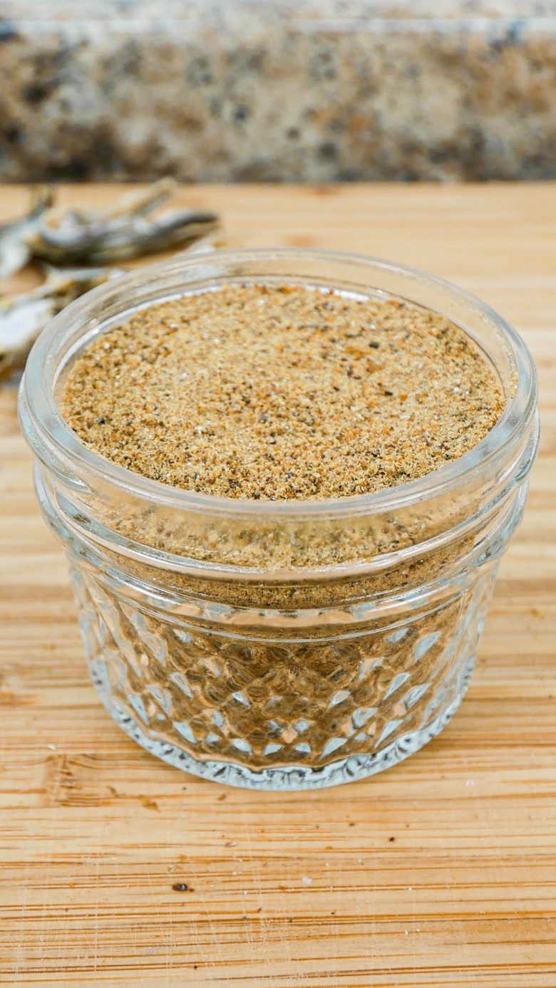 Homemade Anchovy Powder Recipe - 멸치가루 (Myulchi Garu) - Jecca Chantilly