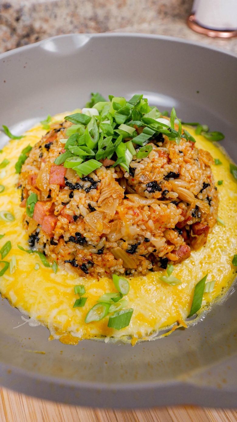 How to Make Kimchi Bokkeumbap - Jecca Chantilly