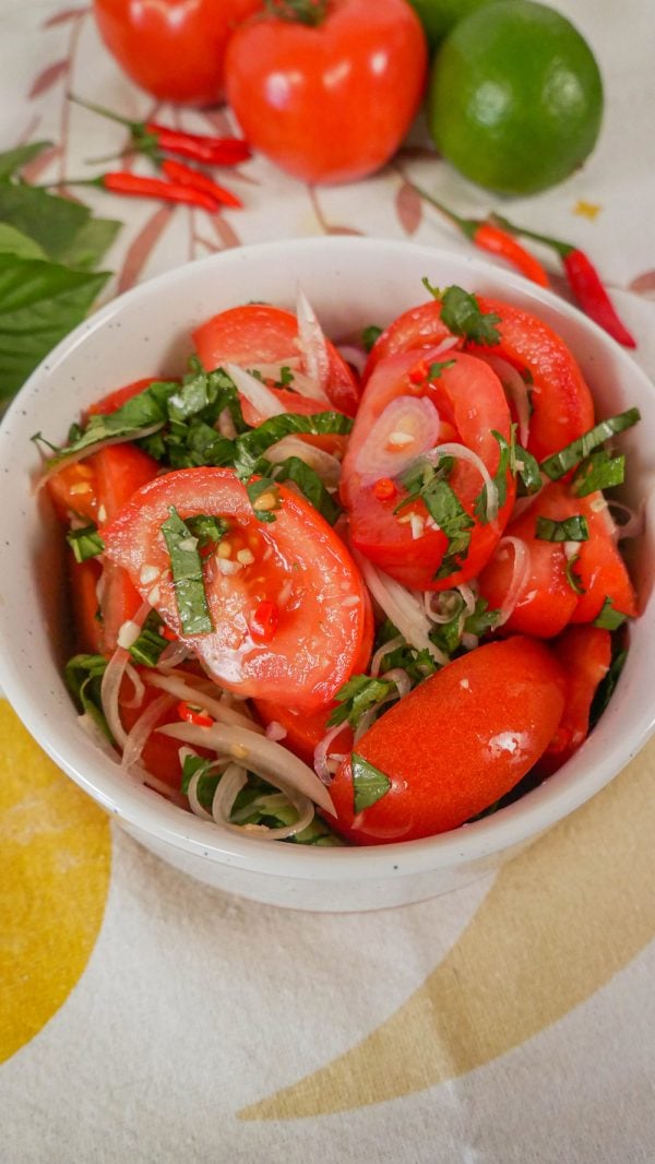 Spicy Whelk Noodles (Golbaengi Muchim) - Jecca Chantilly