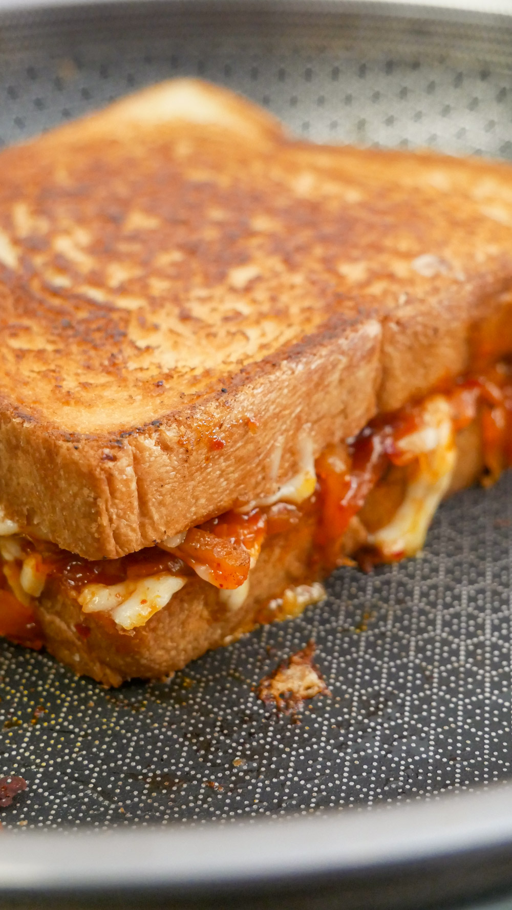 Kimchi Grilled Cheese Sandwich Recipe - 김치 그릴치즈 - Jecca Chantilly