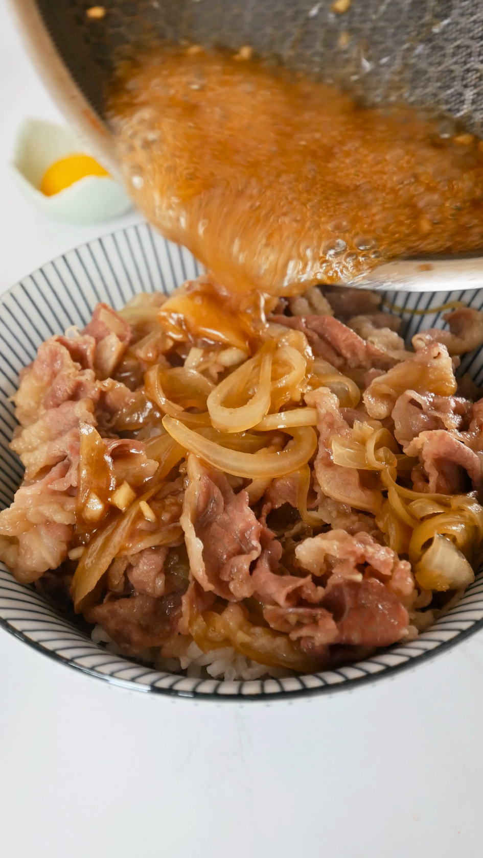 Japanese Beef Rice Bowl Recipe (Gyudon) - Jecca Chantilly