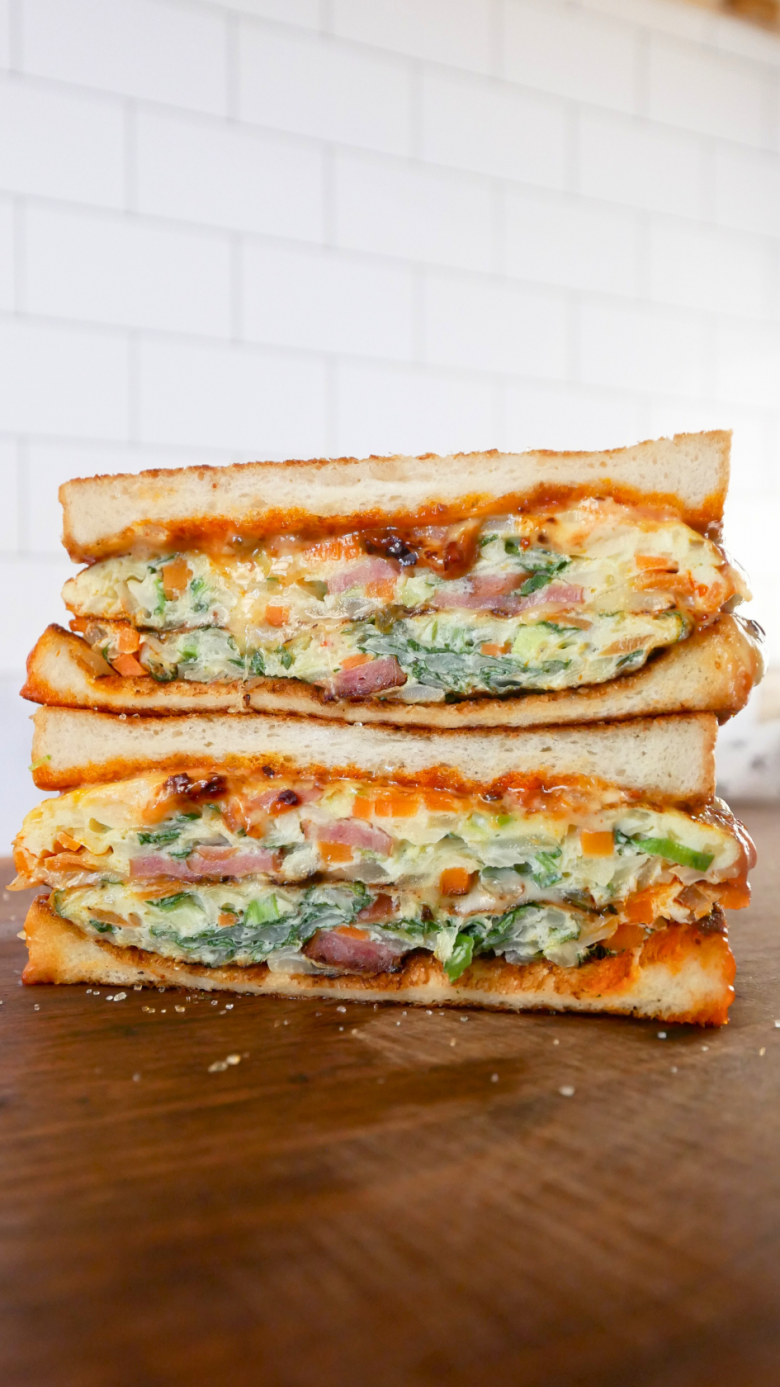 Gilgeori Toast - 길거리 토스트 (Korean Street Toast) - Jecca Chantilly