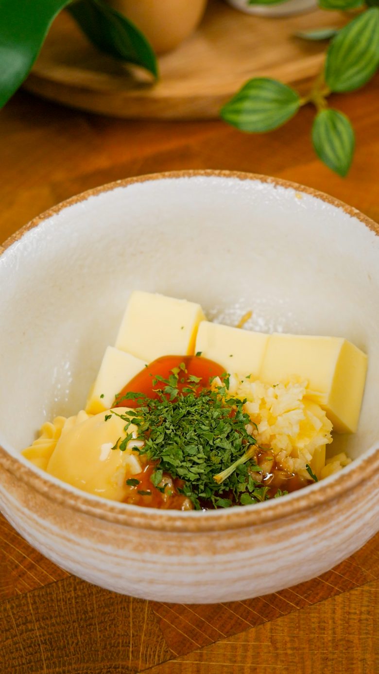 Fancy Korean Egg Drop Breakfast Sandwich Recipe - Jecca Chantilly