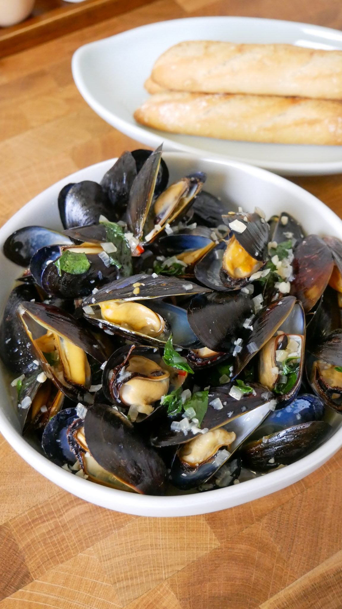 Sake Mussels Recipe - Jecca Chantilly