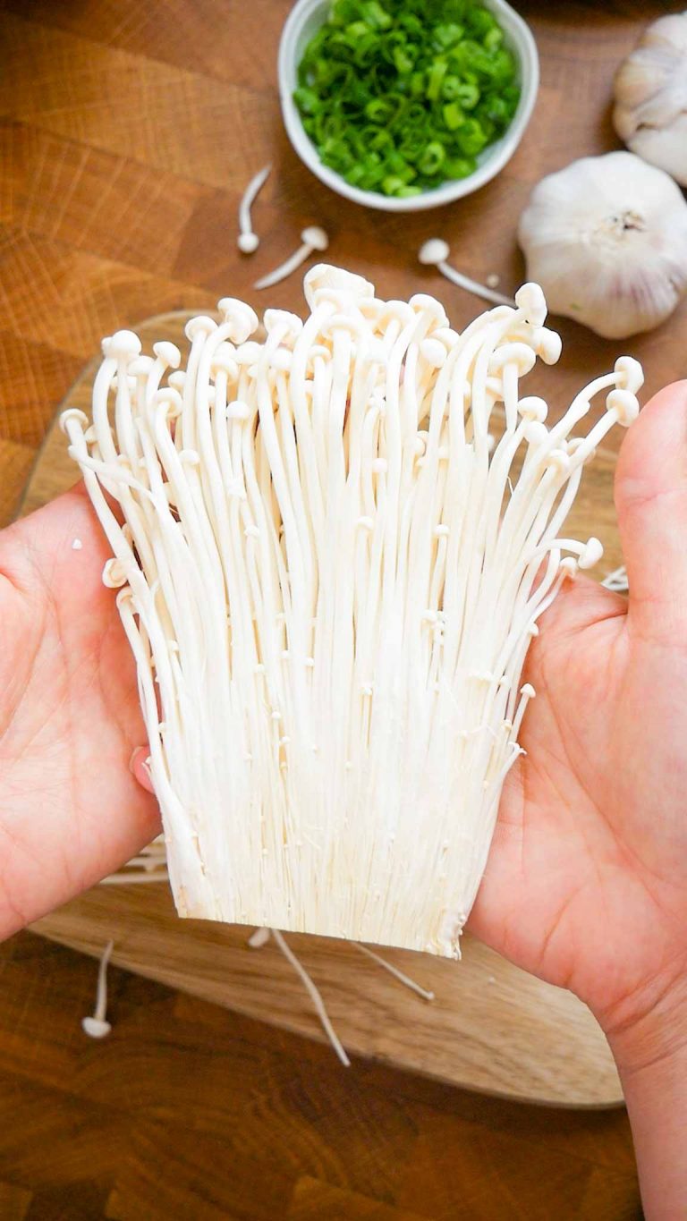 15-Minute Spicy Enoki Mushrooms Recipe - Jecca Chantilly
